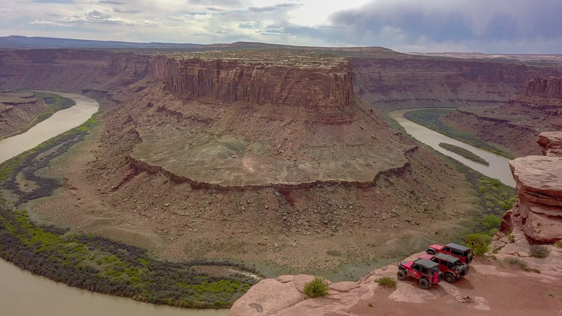 Hellroaring Canyon North Rim Overlook, Utah | Offroad Trail Guide & Map