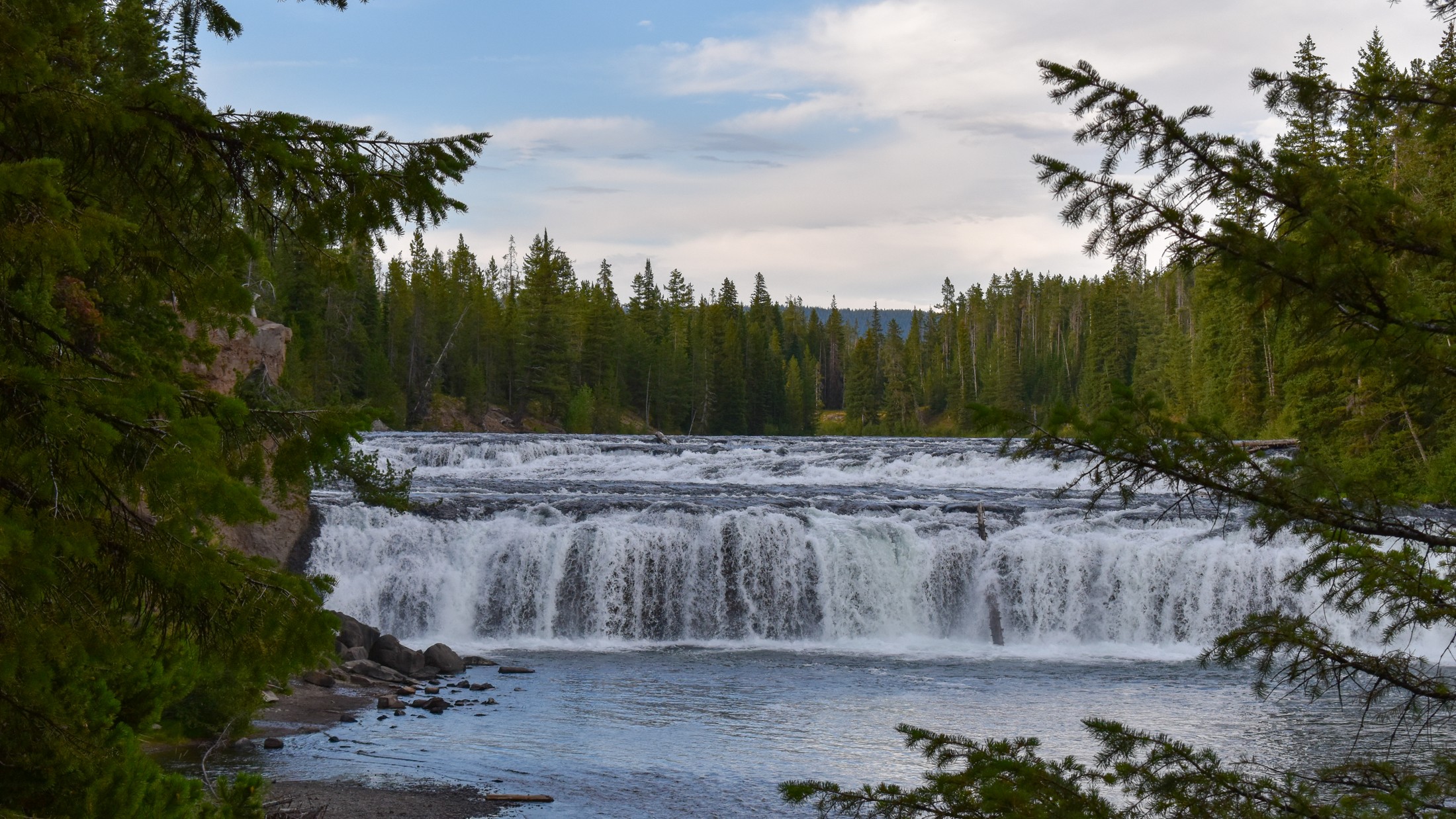 Cave Falls, Idaho | GPS Map, Photos & Reviews